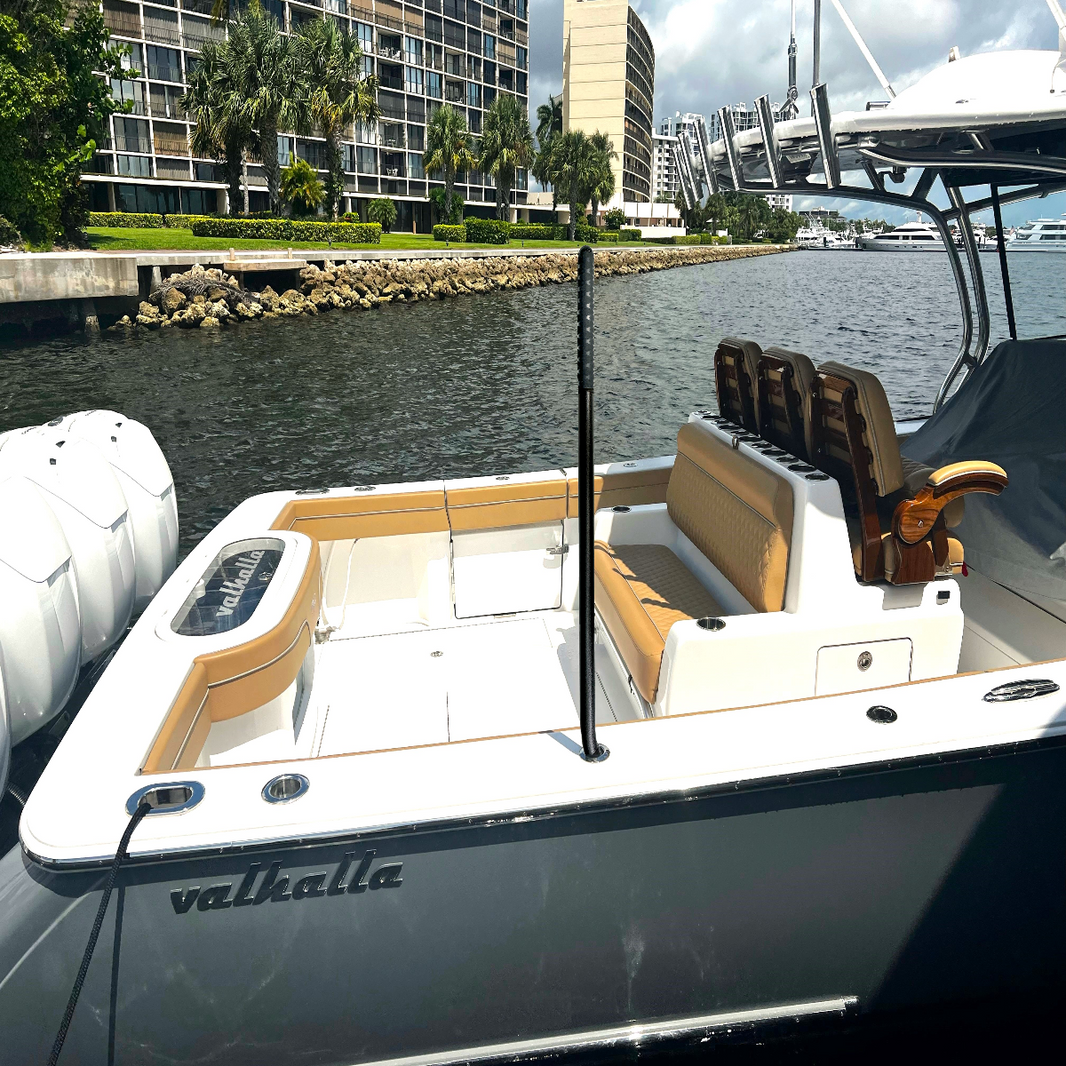 Boarding grab rail in Black powder coated aluminum